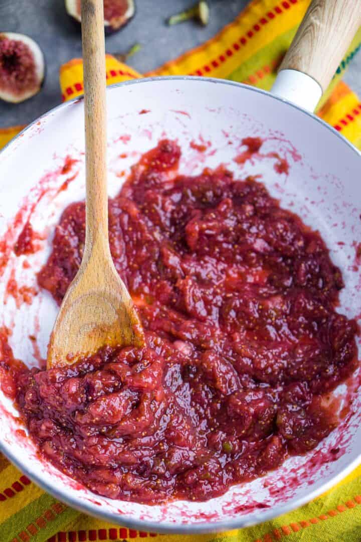 Sweet and Spicy Fig Jam Recipe - The Kitchen Girl